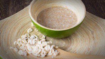 Natural oatmeal face mask: 27 homemade recipes